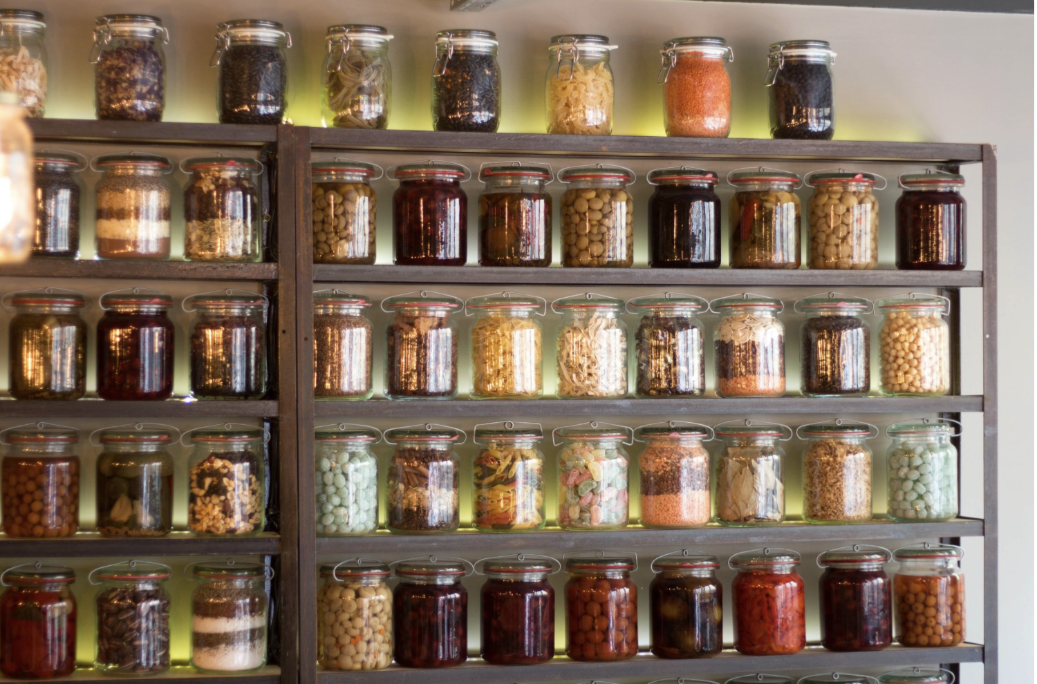 Essential Healthy Pantry Staples You Need for a Nourishing Lifestyle